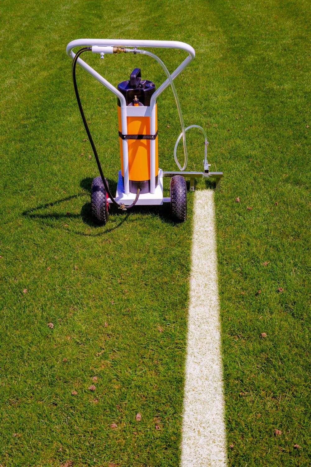 Pitchmarker Line 19 - White pitch marking paint at the best price ...